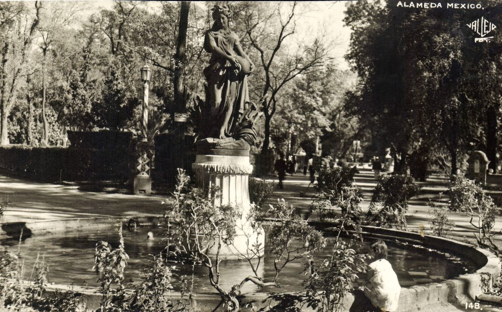 Cuatro fotos históricas de la Alameda Central que muestran sus cambios ...